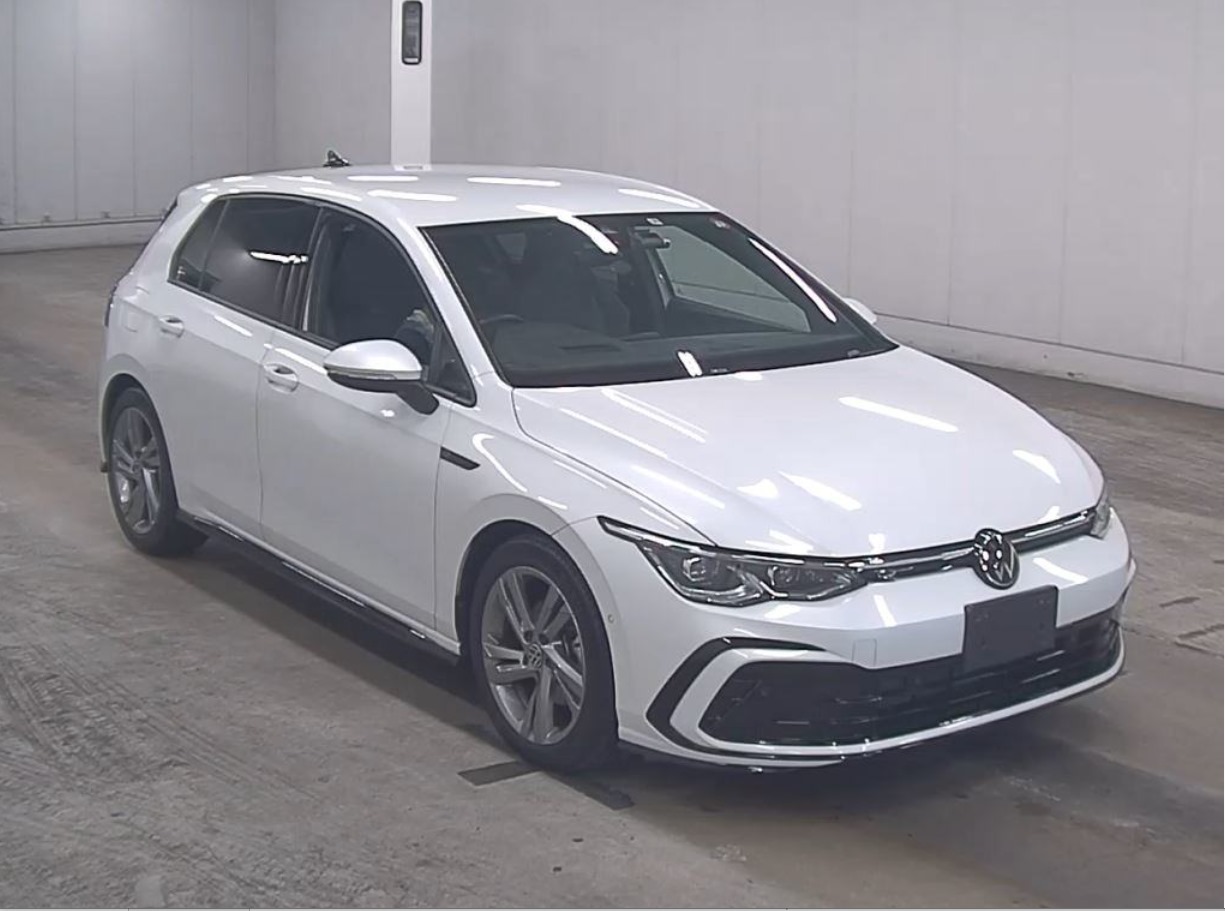 VOLKSWAGEN GOLF eTSI R-Line – Real Automobile
